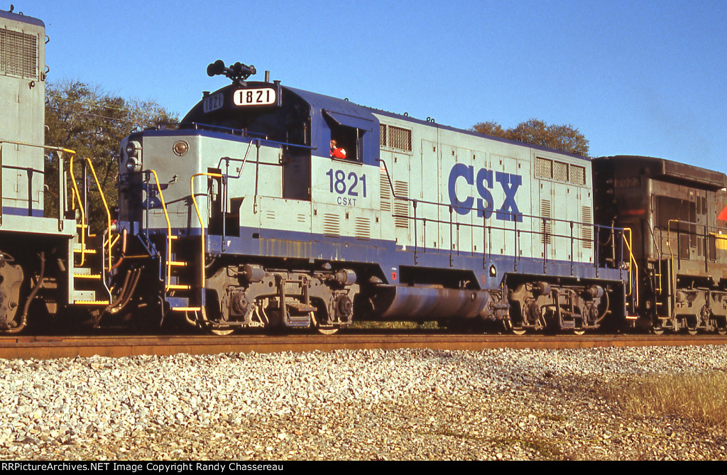 Buckingham Branch GP16's under the full moon | RailroadForums.com - Railroad Discussion Forum ...
